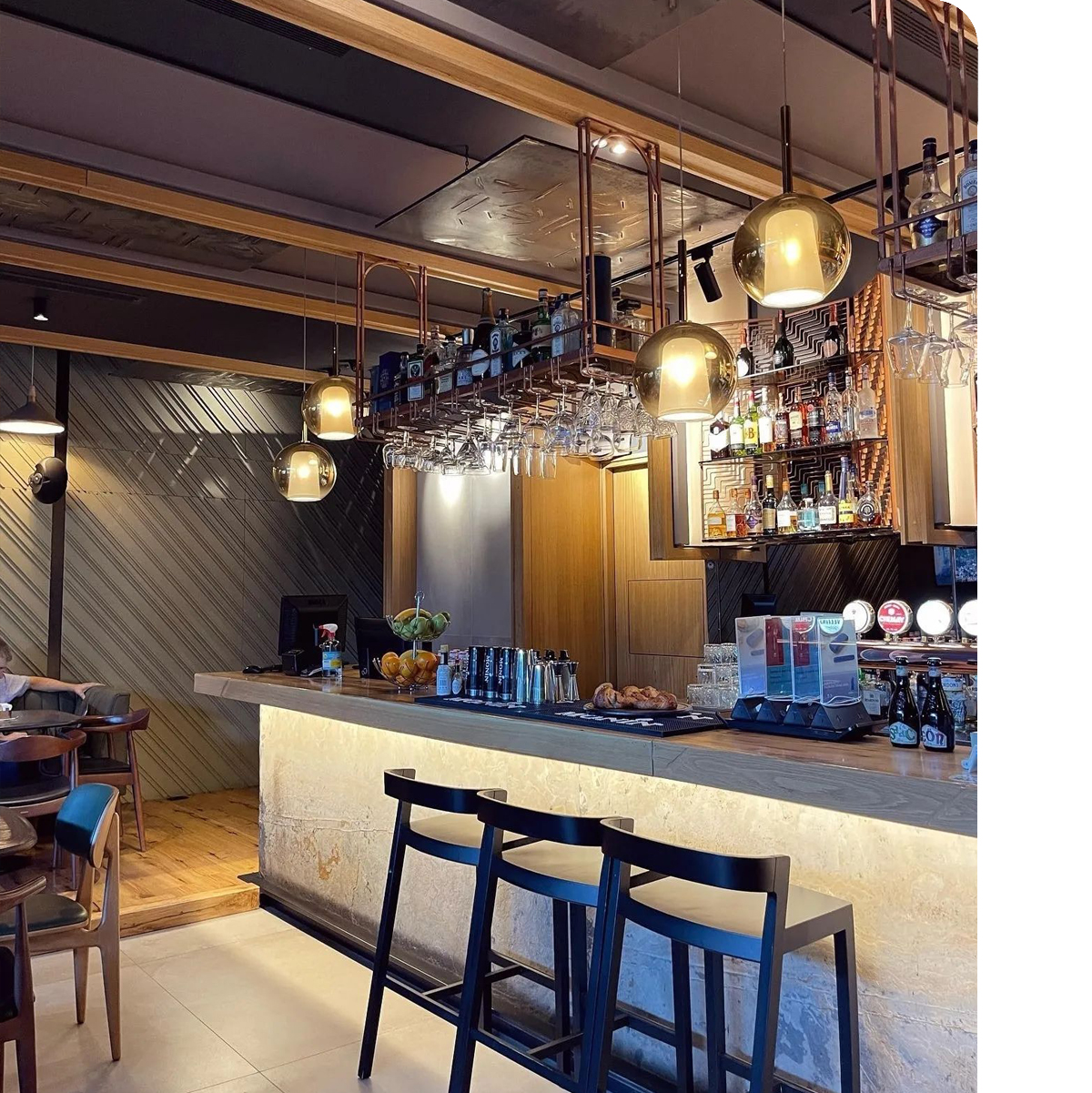 About us - ARENA CENTER